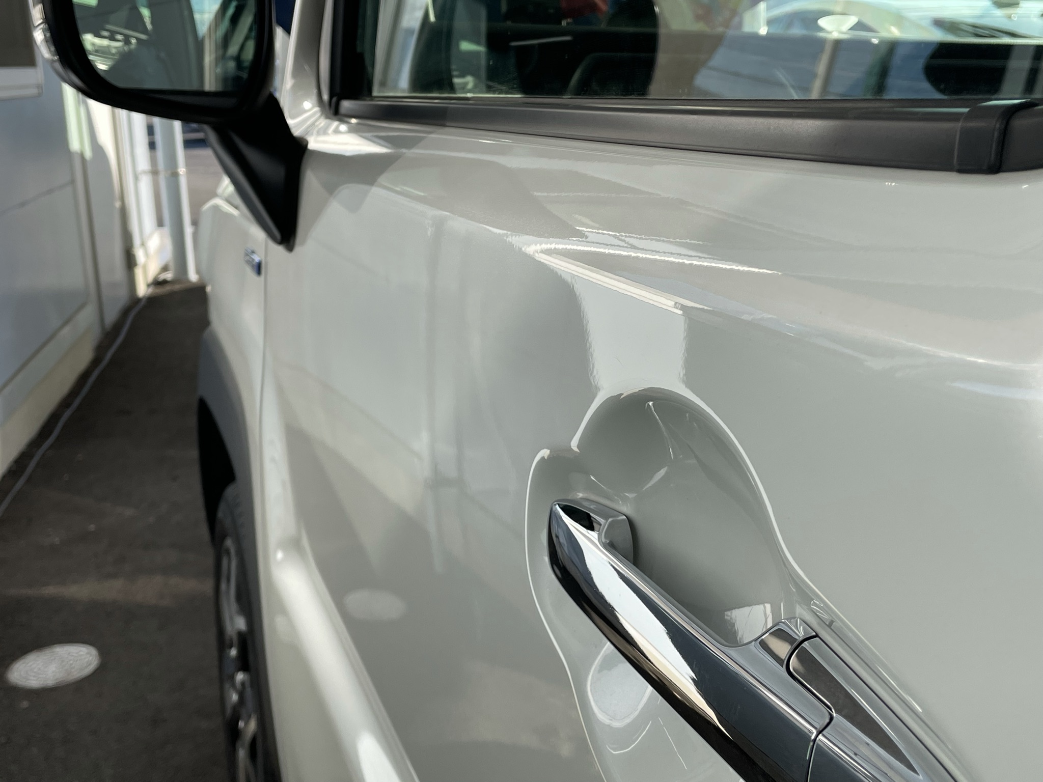 ハスラー ドア デントリペア | 山梨県デントリペア・フロントガラス飛び石修理専門店